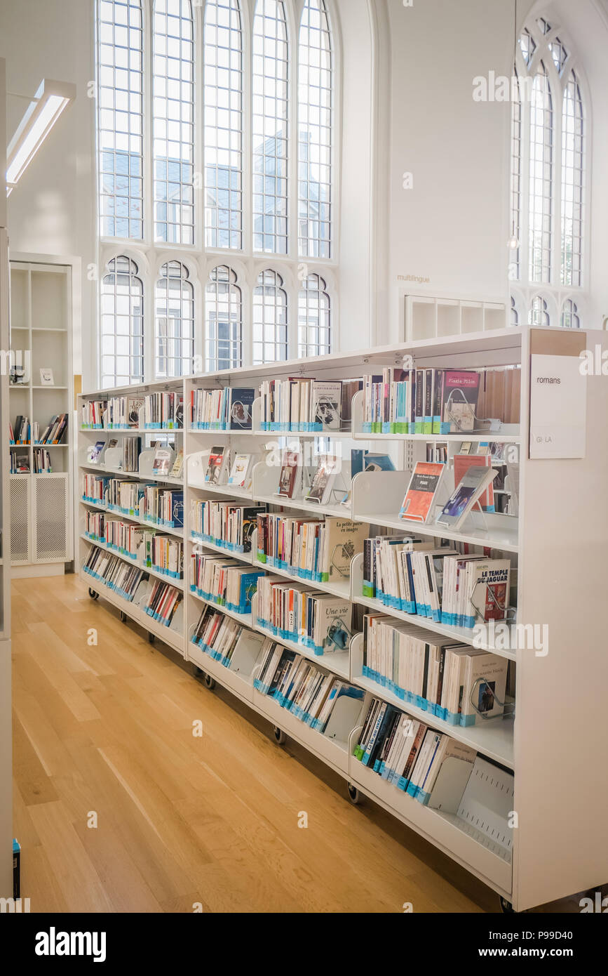 Maison de quebec in old hi-res stock photography and images - Alamy