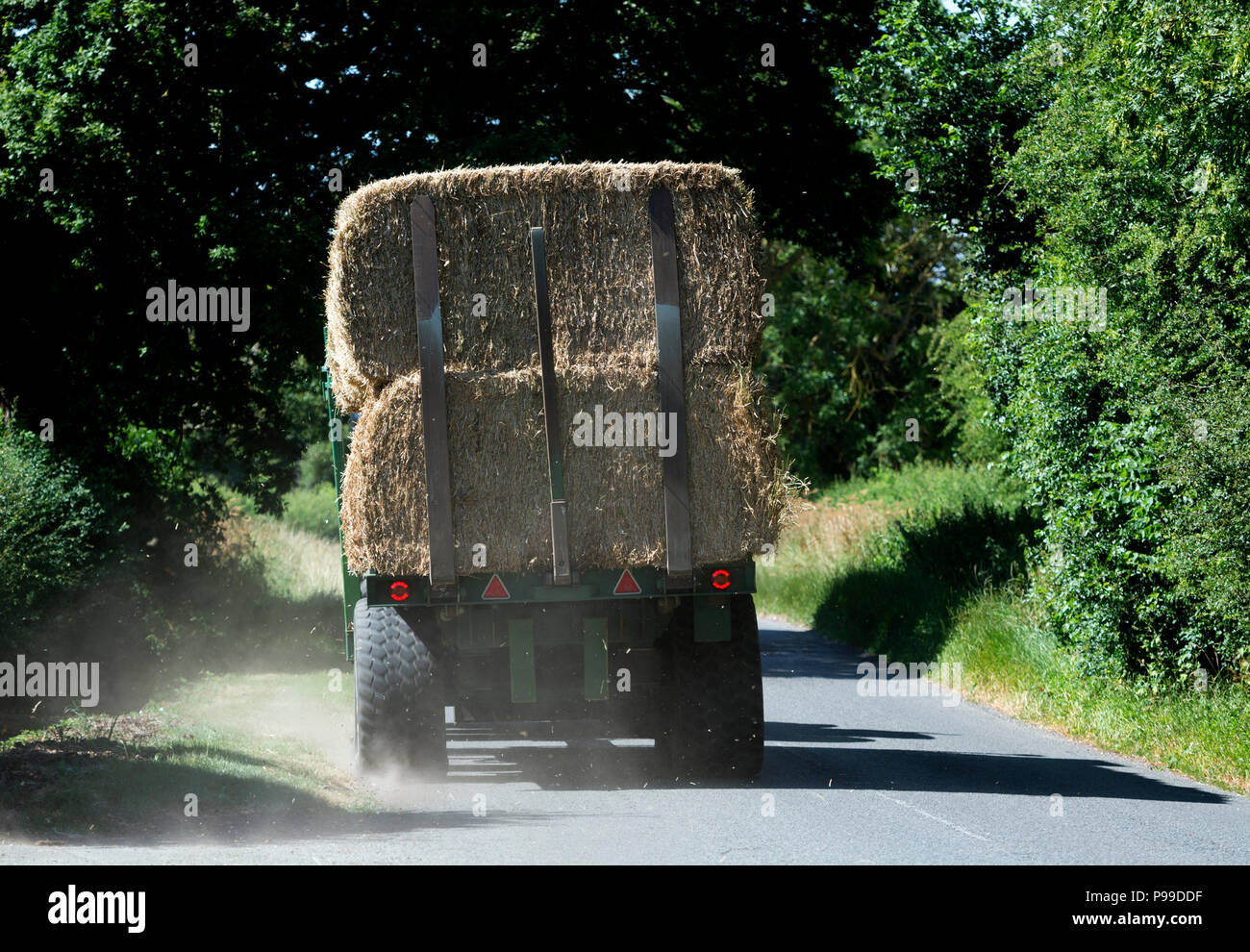 Load pulling hi-res stock photography and images - Alamy