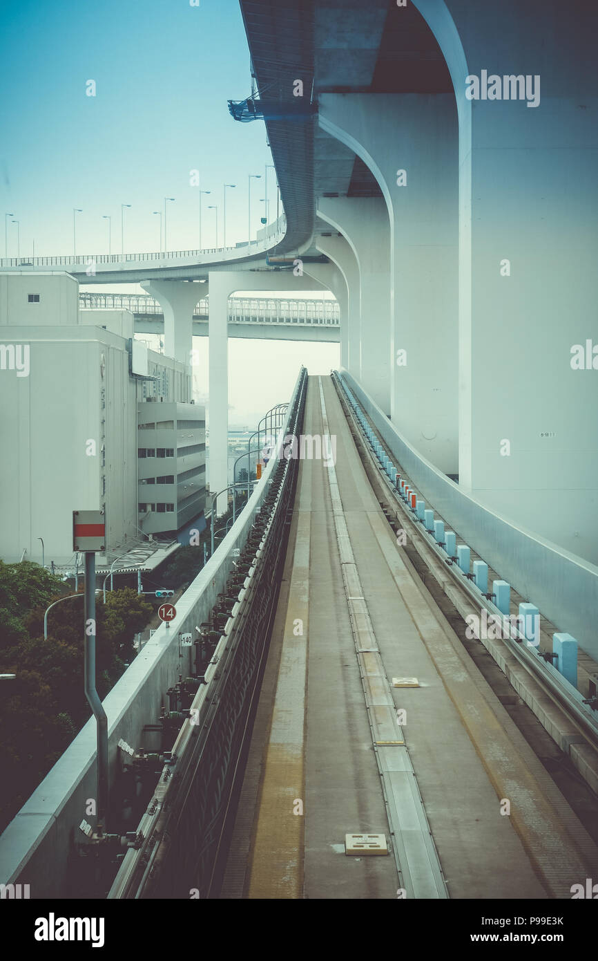Rainbow bridge yurikamome line monorail hi-res stock photography and ...