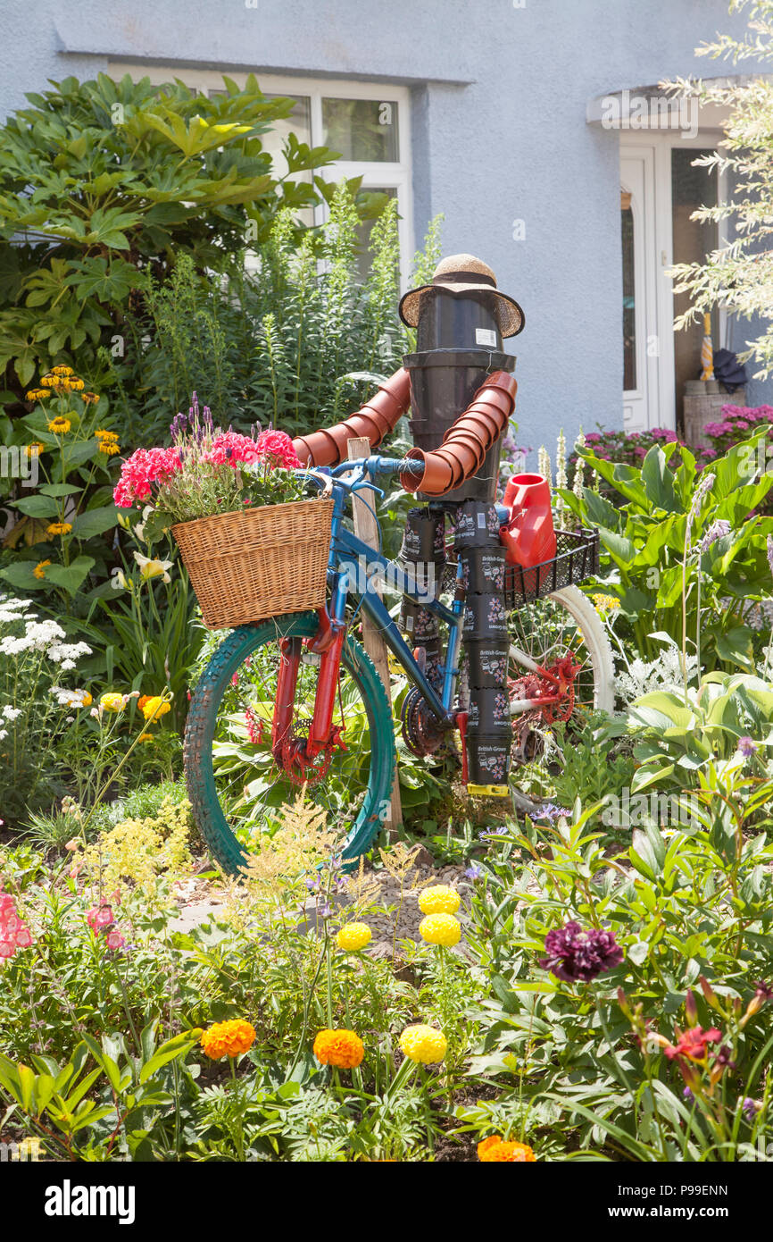 Flower pot man hi-res stock photography and images - Alamy