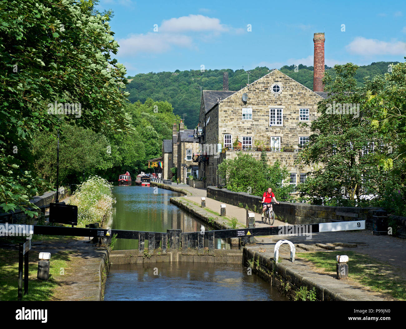 Bridge gate bridge west yorkshire hi-res stock photography and images ...