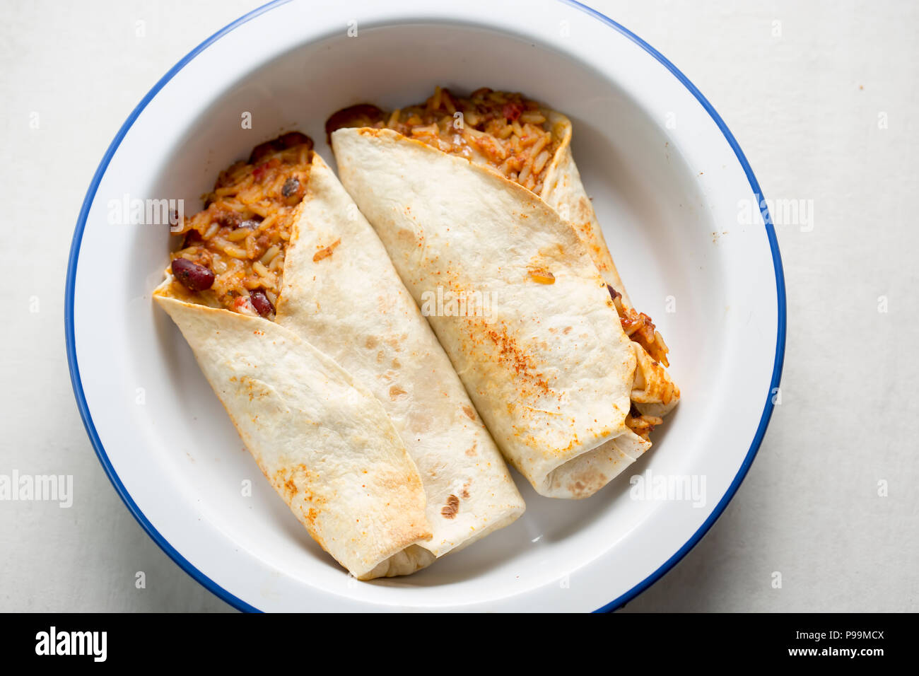 Chilli beef wrap hi-res stock photography and images - Alamy