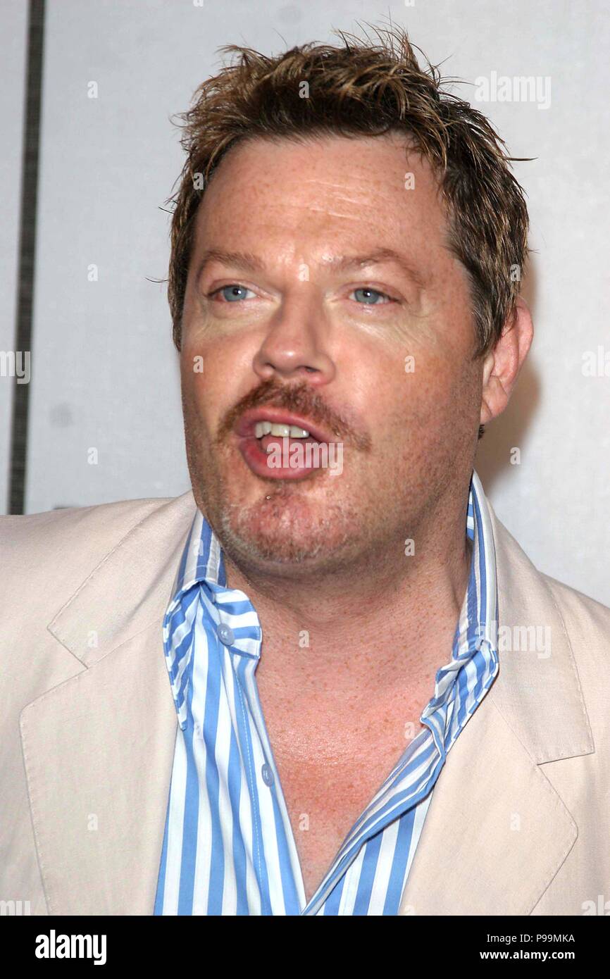 John Izzard's Instagram, Twitter & Facebook on IDCrawl