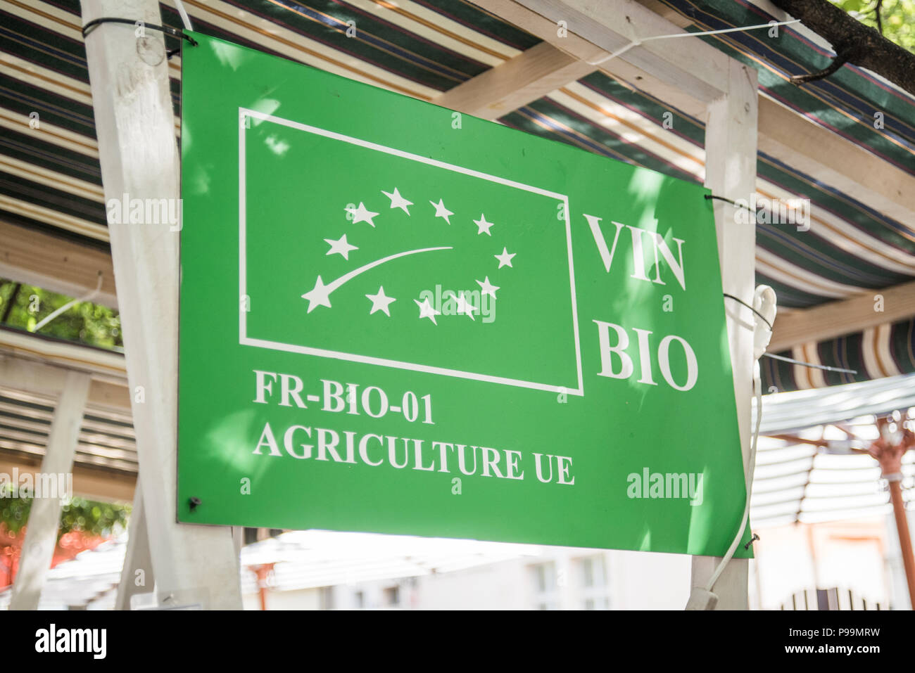 Bio markets hi-res stock photography and images - Alamy