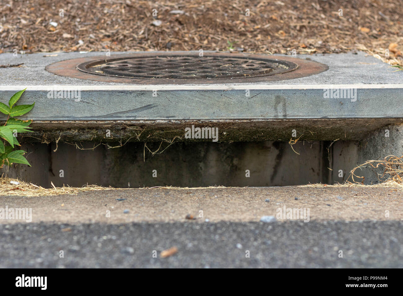 Drain cutter hi-res stock photography and images - Alamy