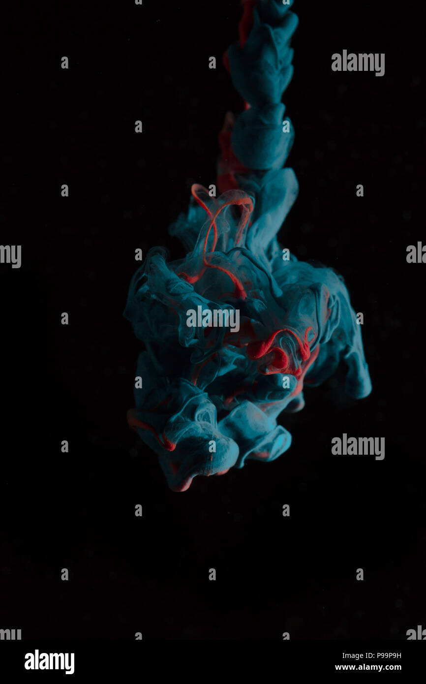 Ink falling hi-res stock photography and images - Alamy