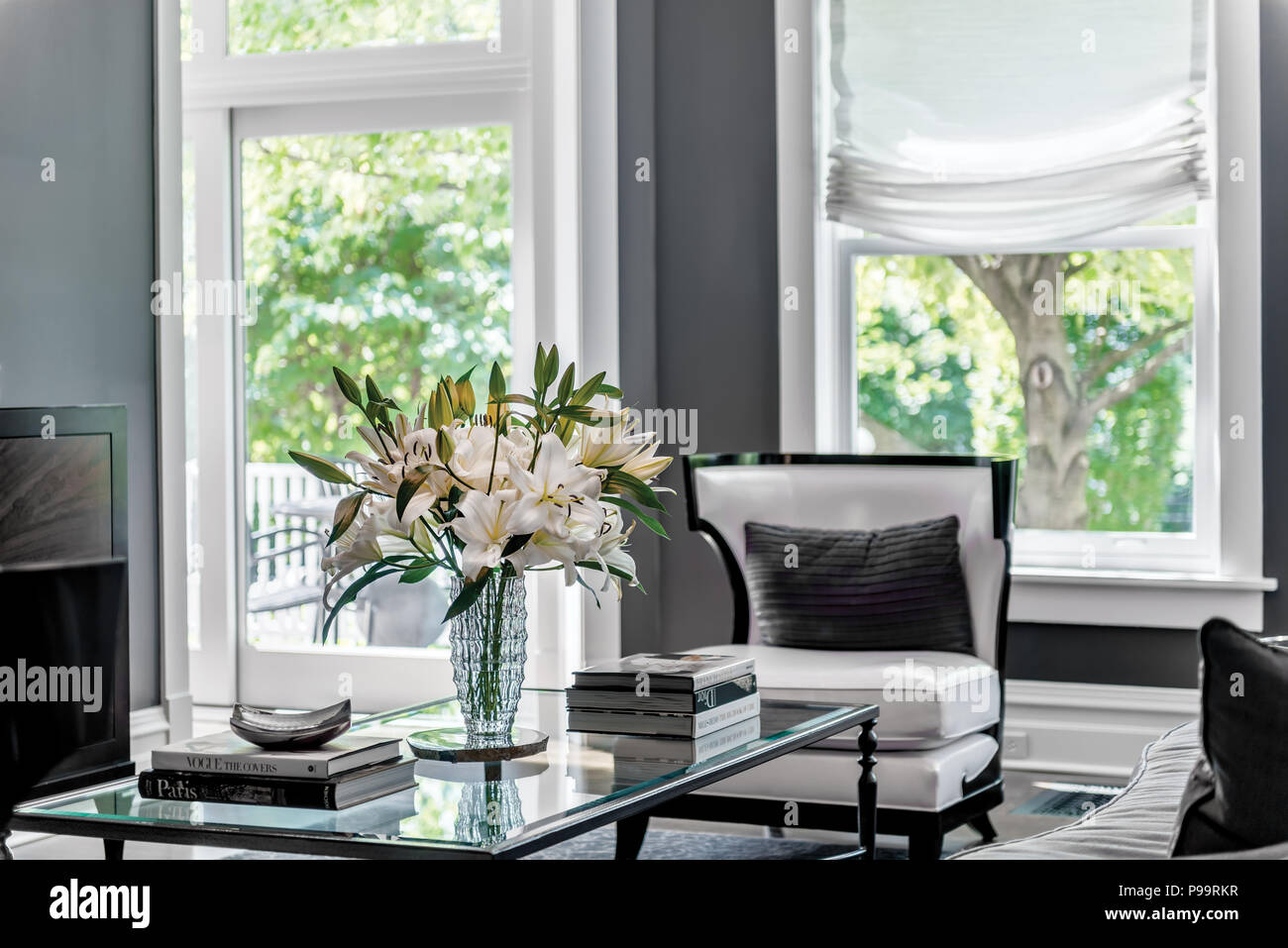 Elegant living room Stock Photo - Alamy