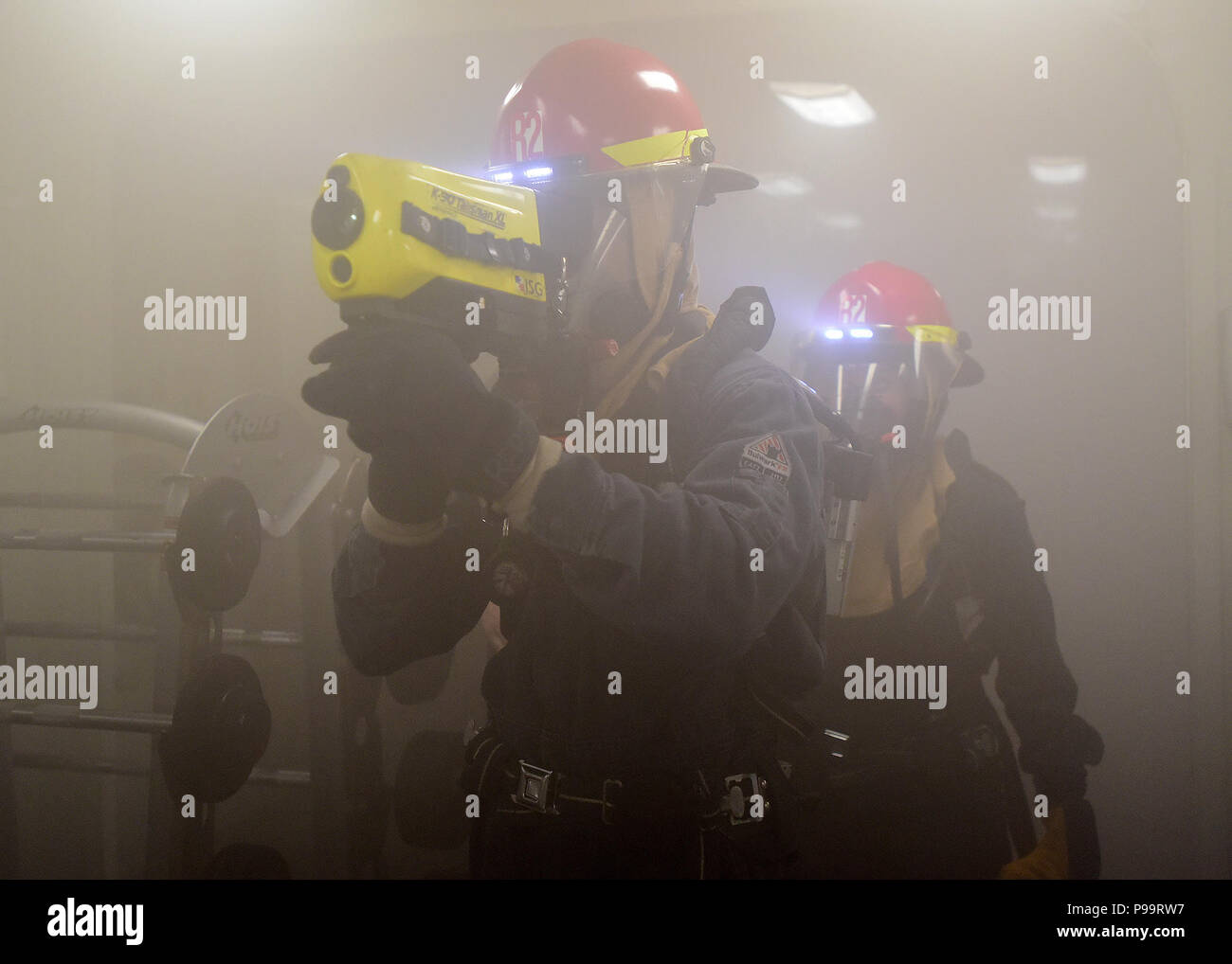 U s navy damage control fireman hi-res stock photography and images - Alamy