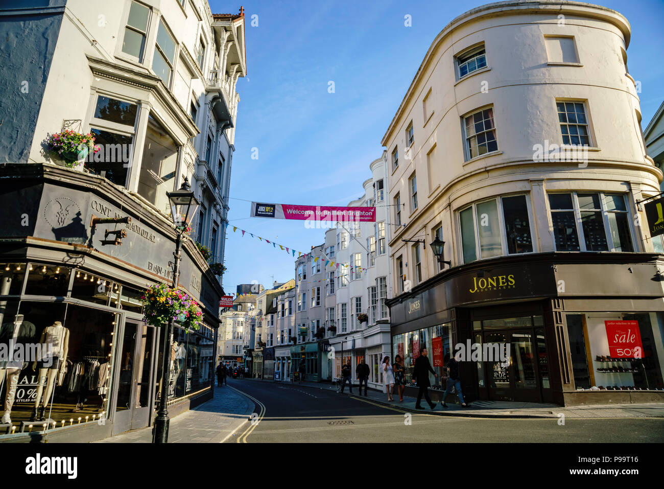 Brighton street scene hi-res stock photography and images - Alamy