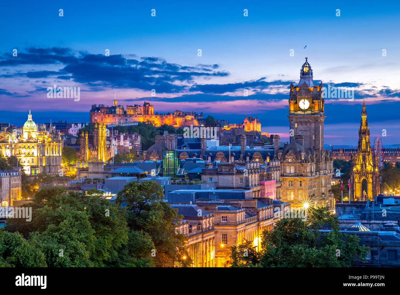 Edinburgh castle aerial hi-res stock photography and images - Alamy
