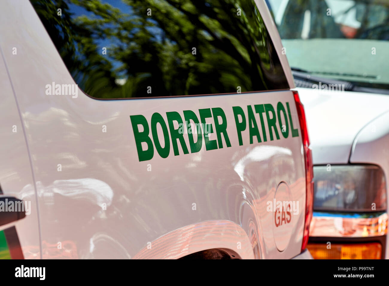 Customs and border protection hi-res stock photography and images - Alamy