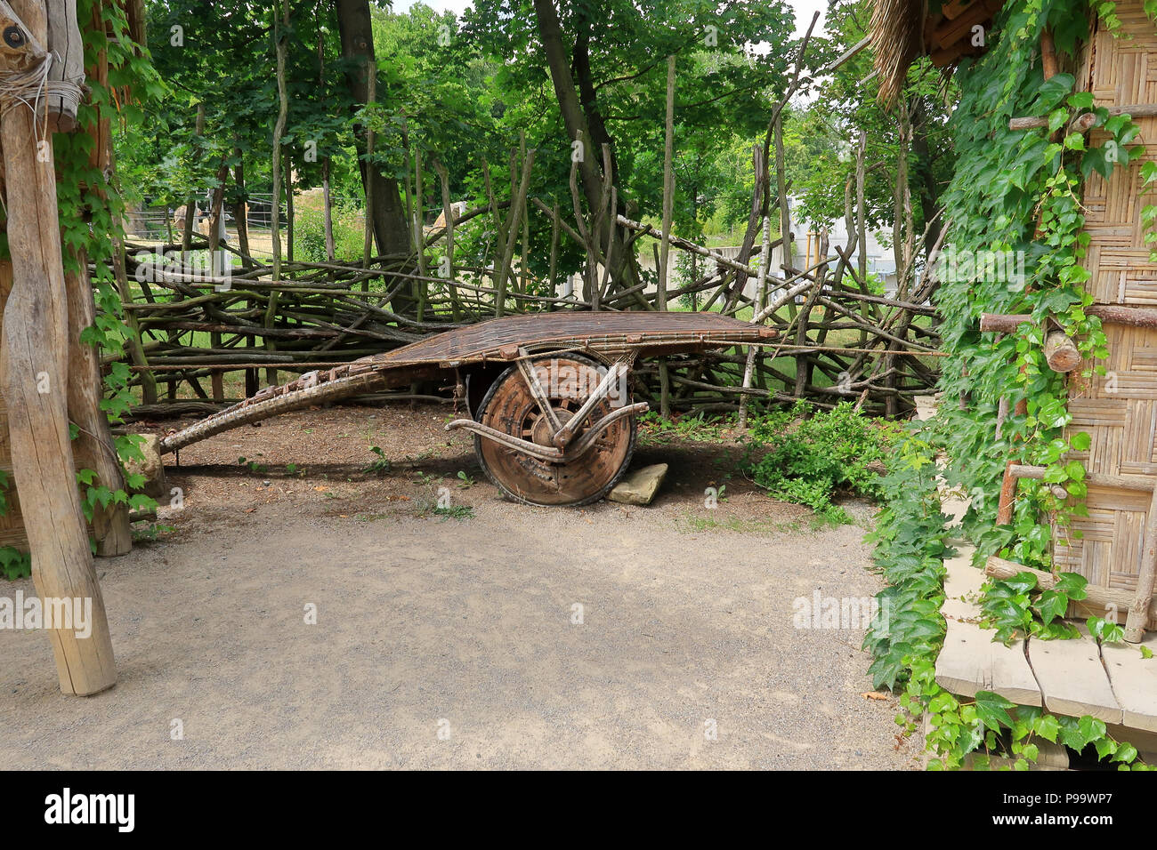 Wooden hand cart hi-res stock photography and images - Alamy