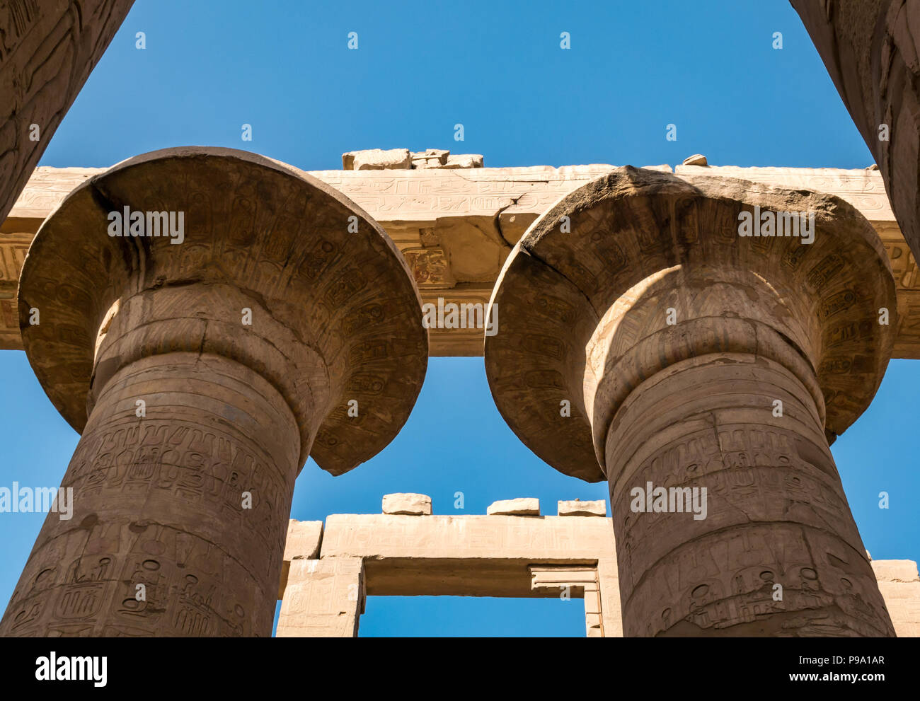 Karnak temple colonnade hypostyle hi-res stock photography and images ...