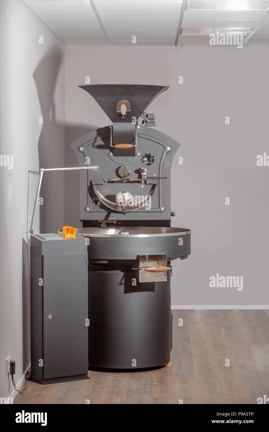 Roaster hi-res stock photography and images - Alamy