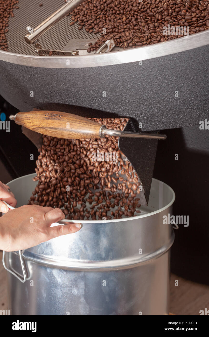 Automated food production hi-res stock photography and images - Alamy