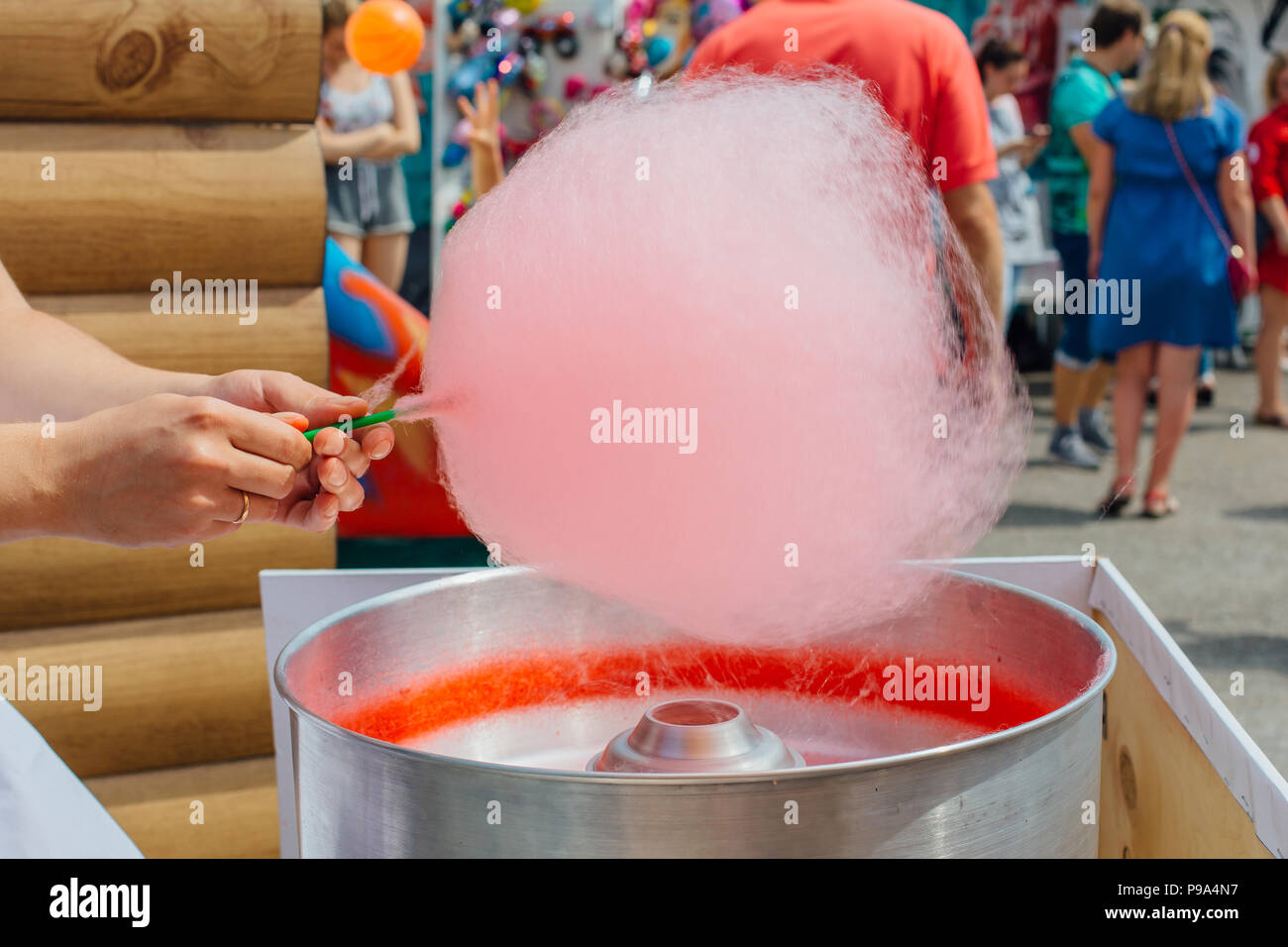 Cooking cotton candy hi-res stock photography and images - Alamy