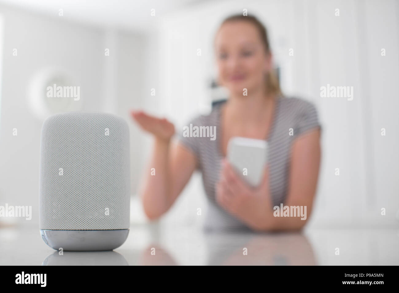 Kitchen assistant hi-res stock photography and images - Alamy