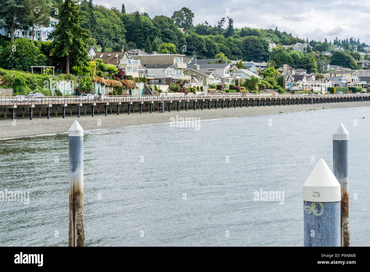 A view of the boardwalk and shoreline in Redondo Beach, Washington ...