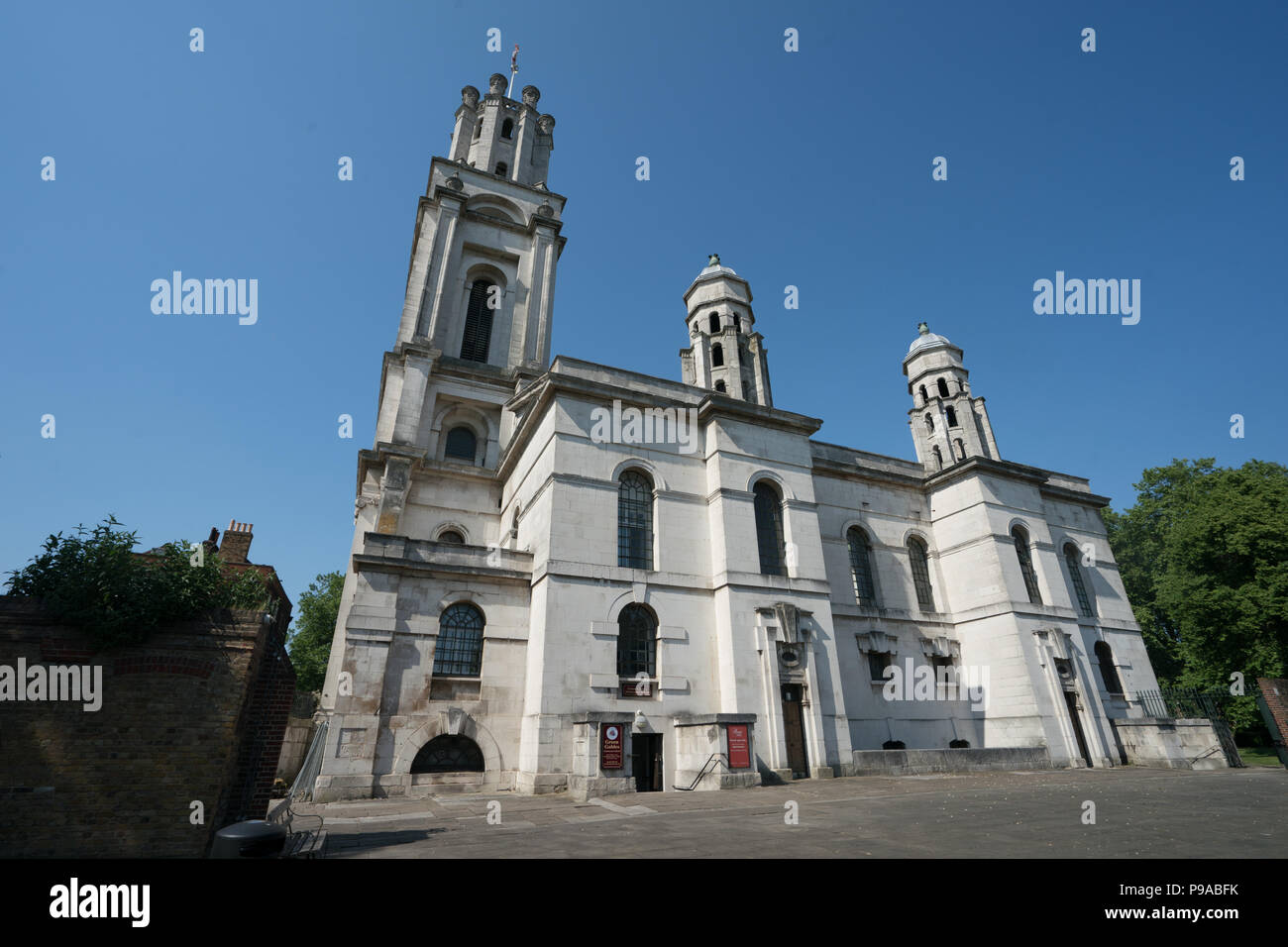 St georges in the east hi-res stock photography and images - Alamy
