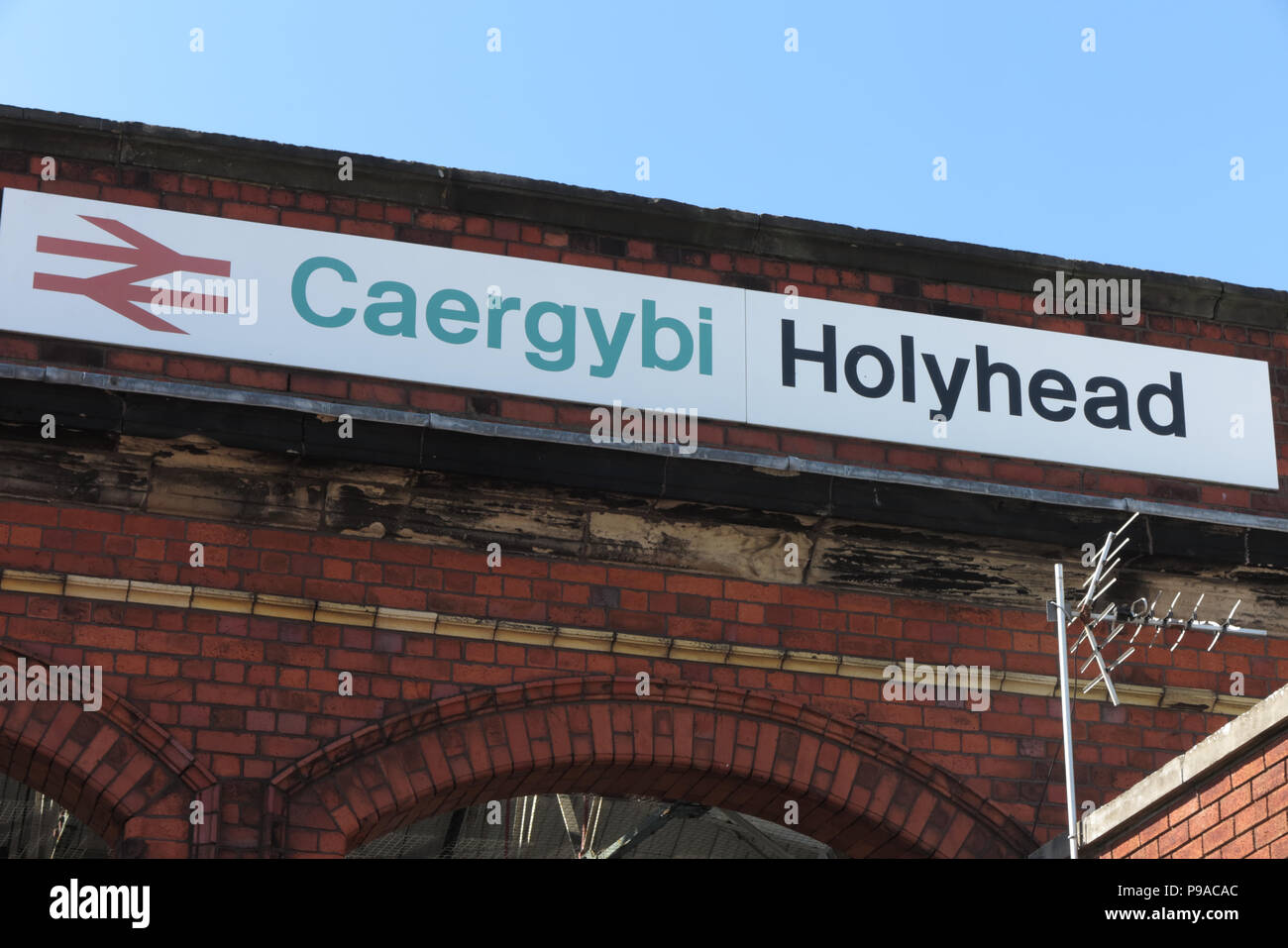 Holyhead railway station Stock Photo - Alamy