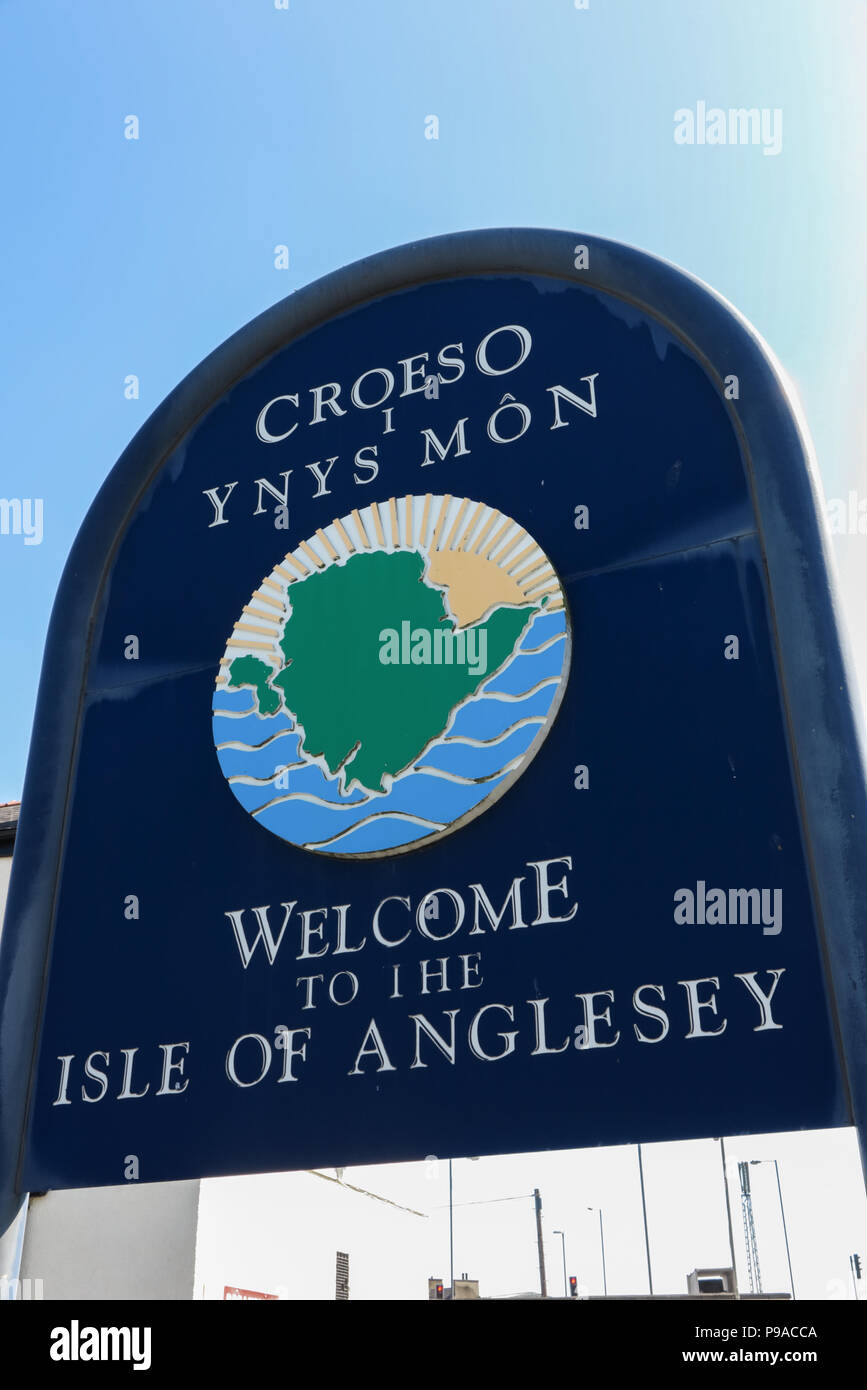 Welcome to wales hi-res stock photography and images - Alamy