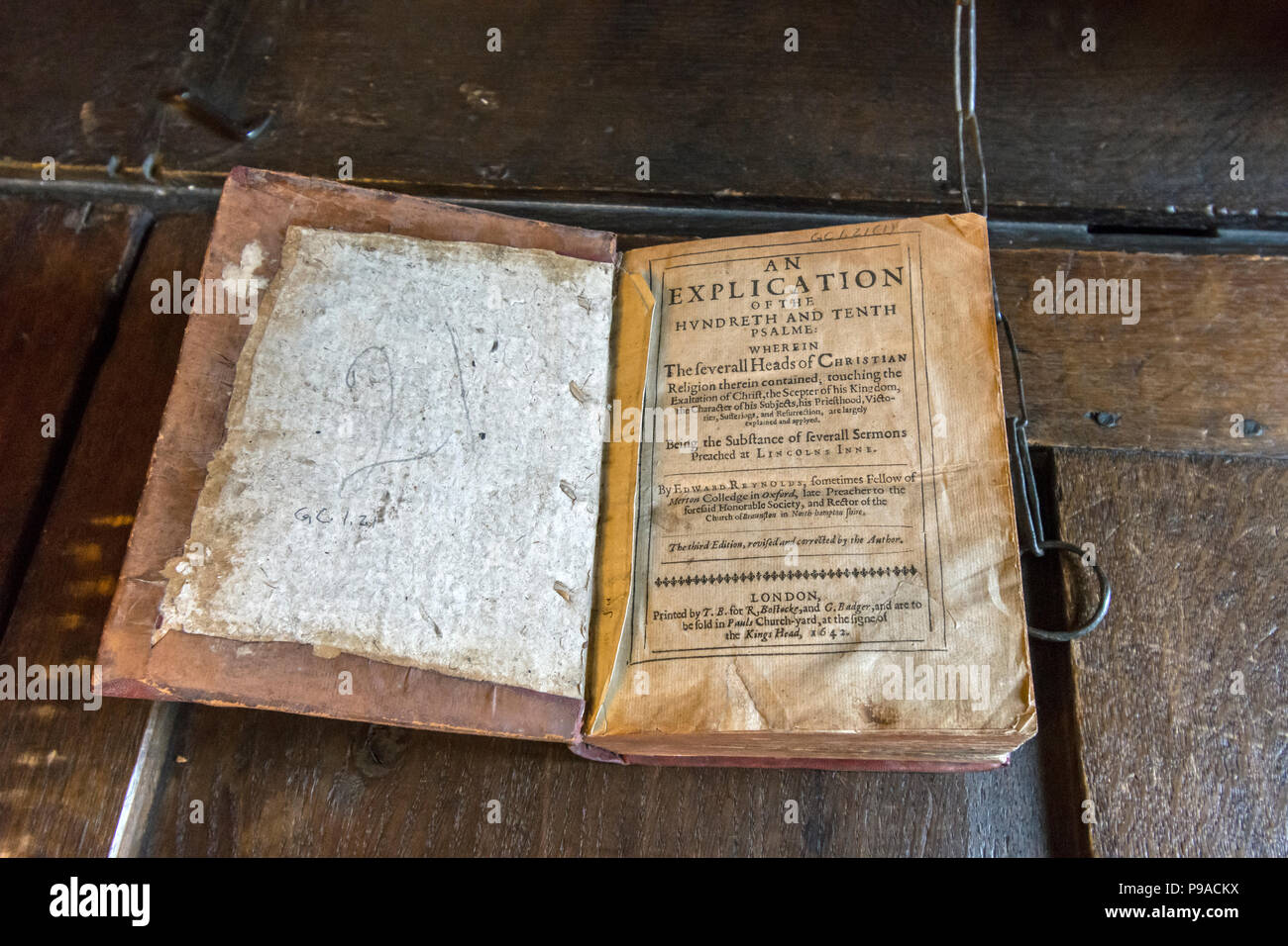 Medieval book reading hi-res stock photography and images - Alamy