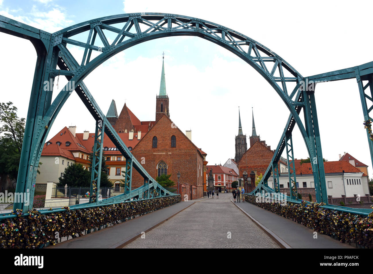 Love Locks padlocks on Tumski Bridge Wroclaw Wroclaw, Silesia, Poland ...