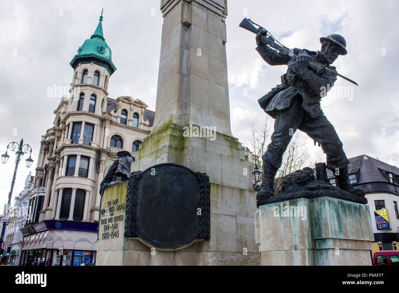 Northern ireland derry londonderry diamond hi-res stock photography and ...