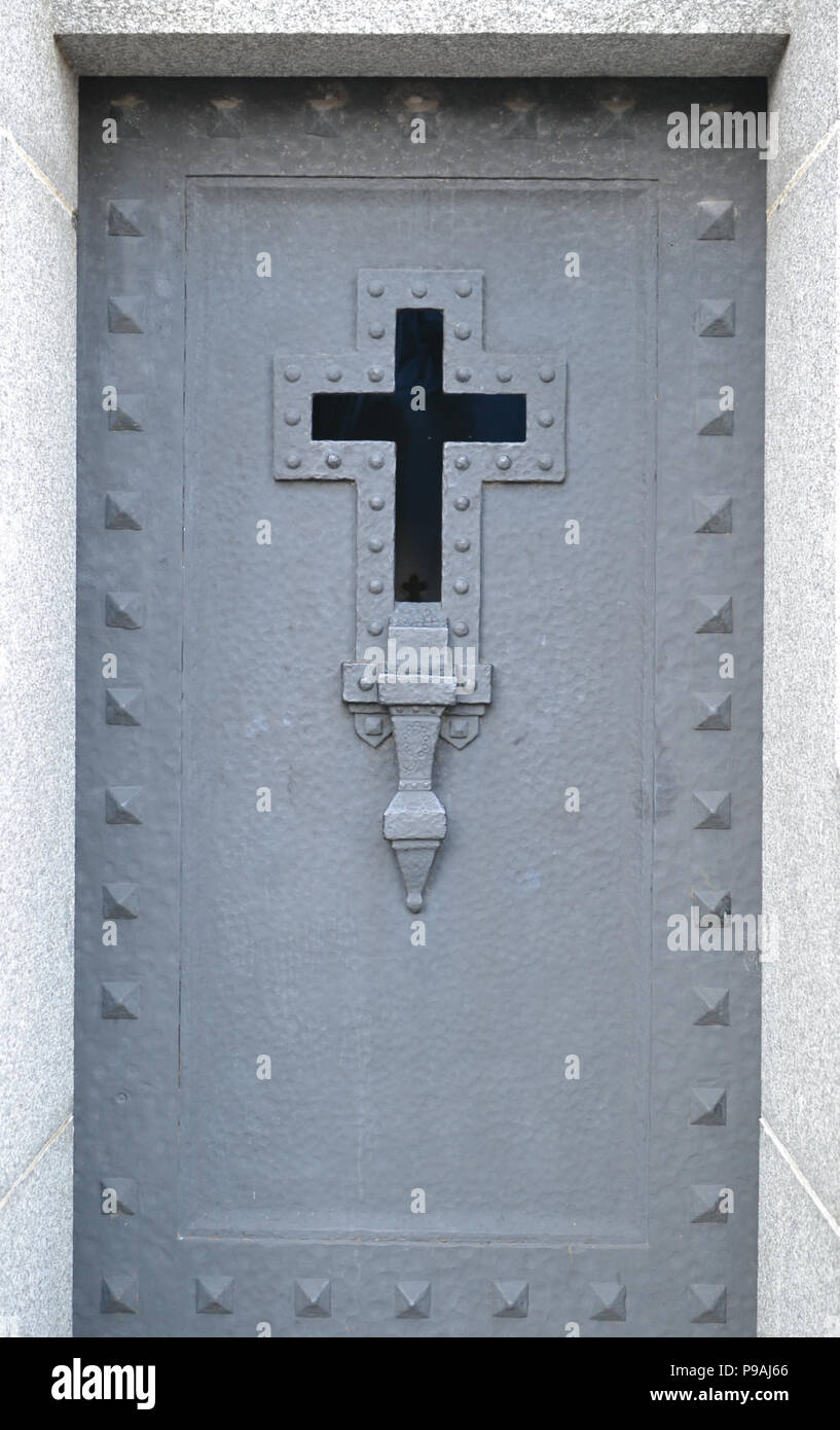 Crypt door at La Recoleta cemetery in Buenos Aires, Argentina Stock ...