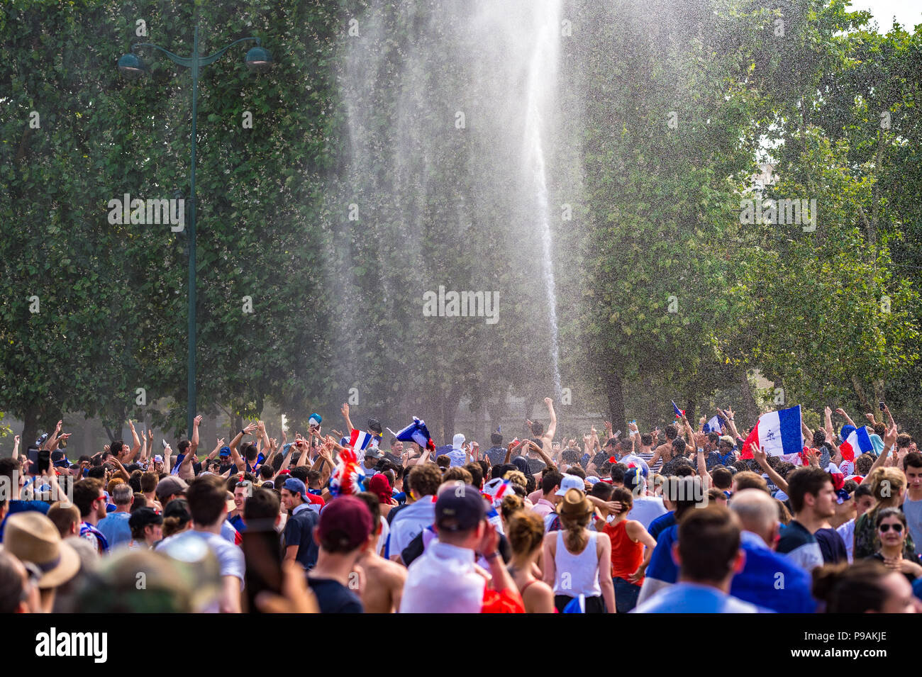 French fireman hi-res stock photography and images - Alamy