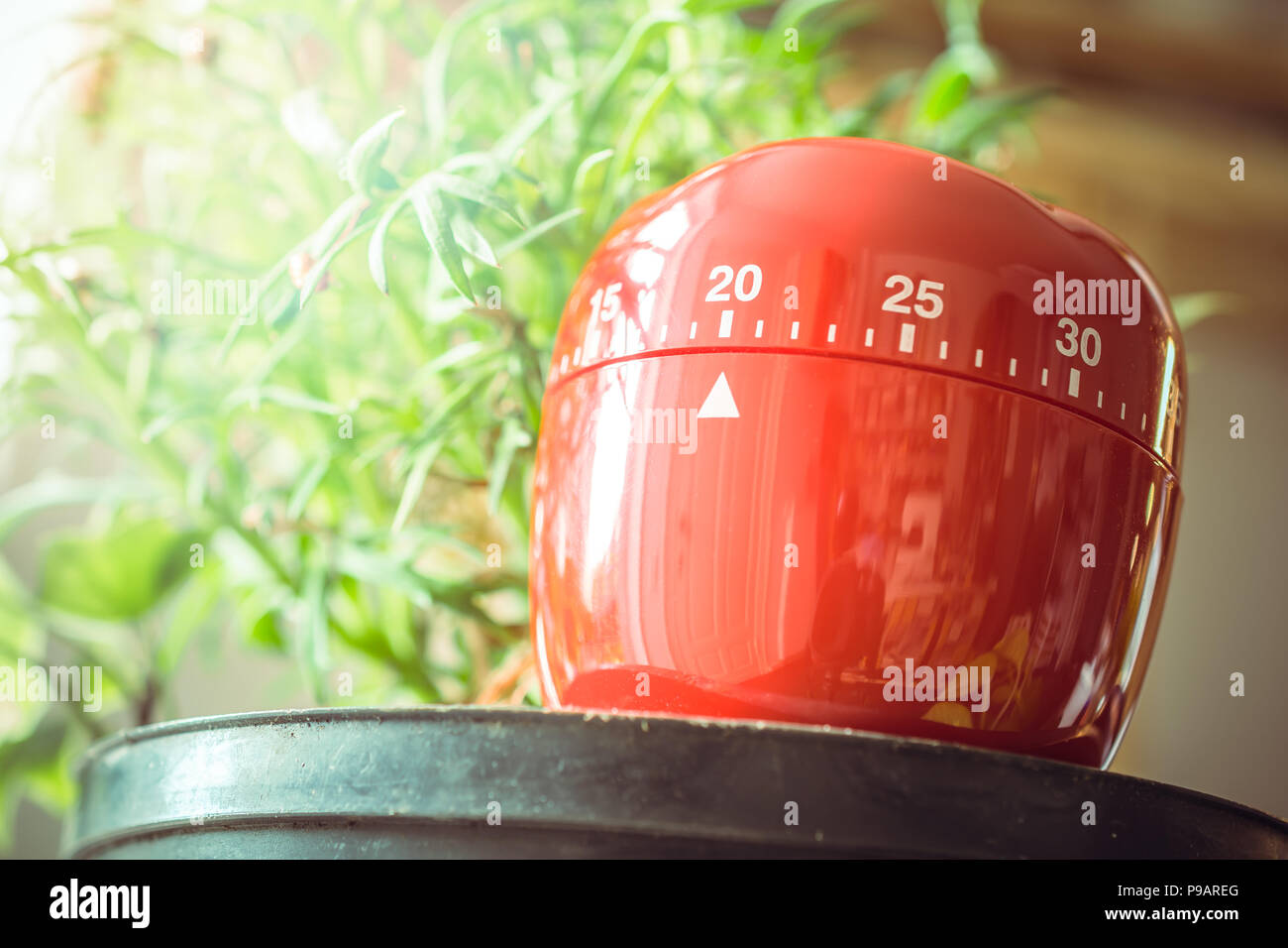 Red apple kitchen timer hi-res stock photography and images - Alamy
