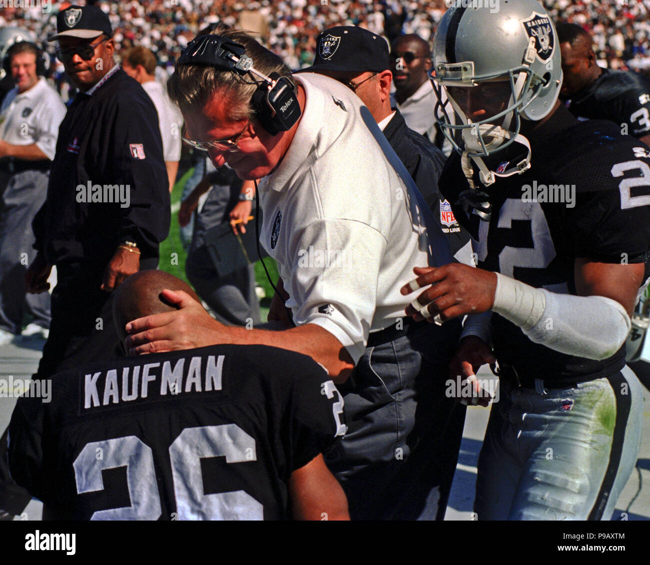 Oakland, California, USA. 22nd Oct, 1995. Oakland Raiders vs ...