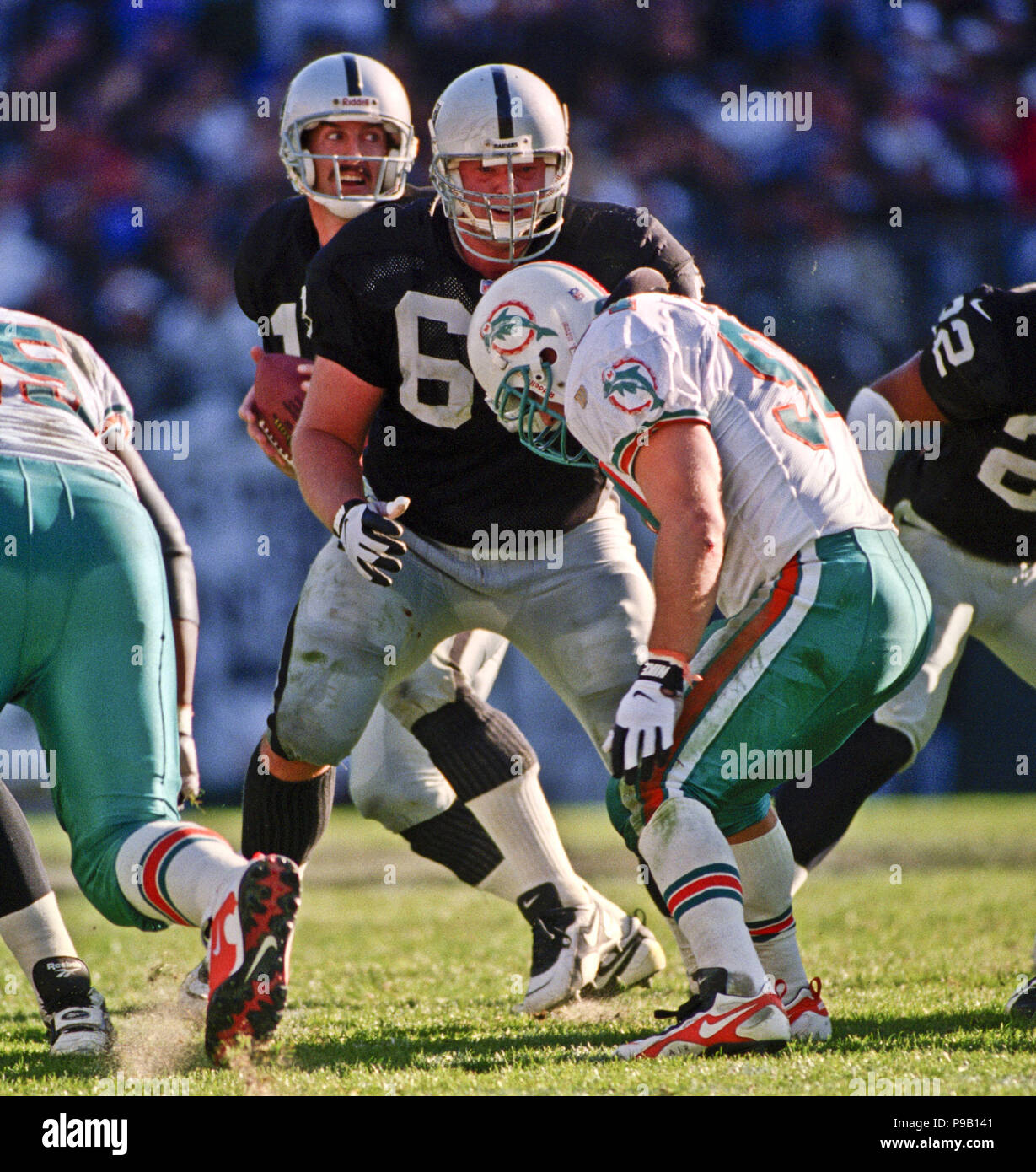 Oakland, California, USA. 1st Dec, 1996. Oakland Raiders vs. Miami Dolphins at Oakland Alameda ...