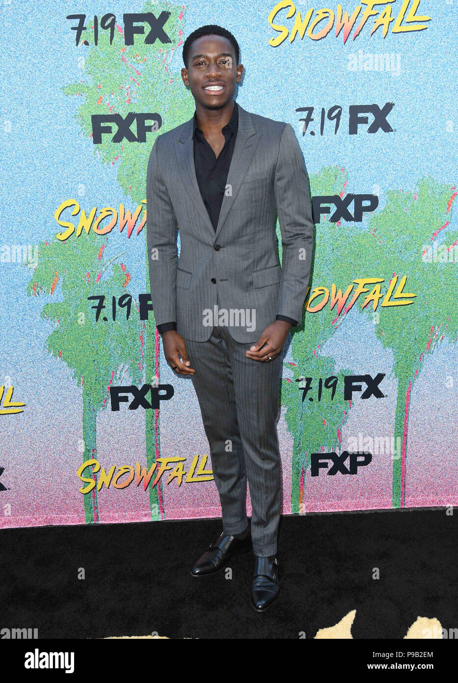 Damson idris snowfall hi-res stock photography and images - Alamy