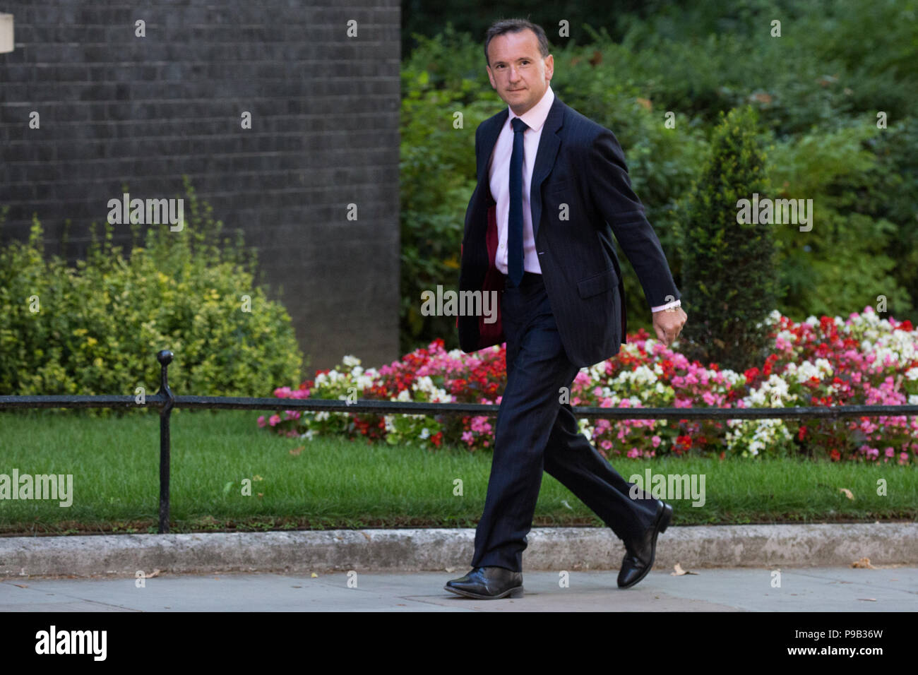 Welsh secretary alun cairns arriving hi-res stock photography and ...