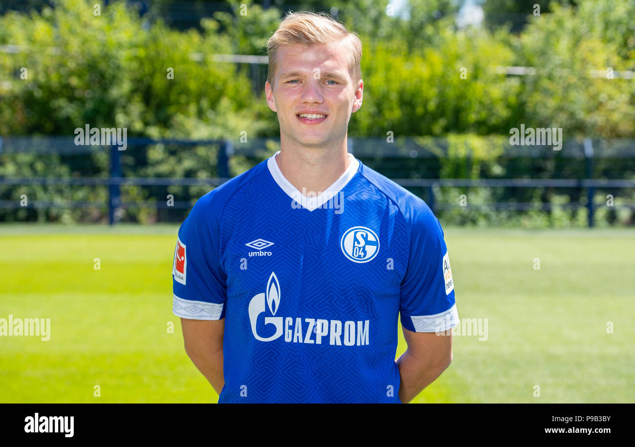 Johannes geis fc schalke 04 hi-res stock photography and images - Alamy