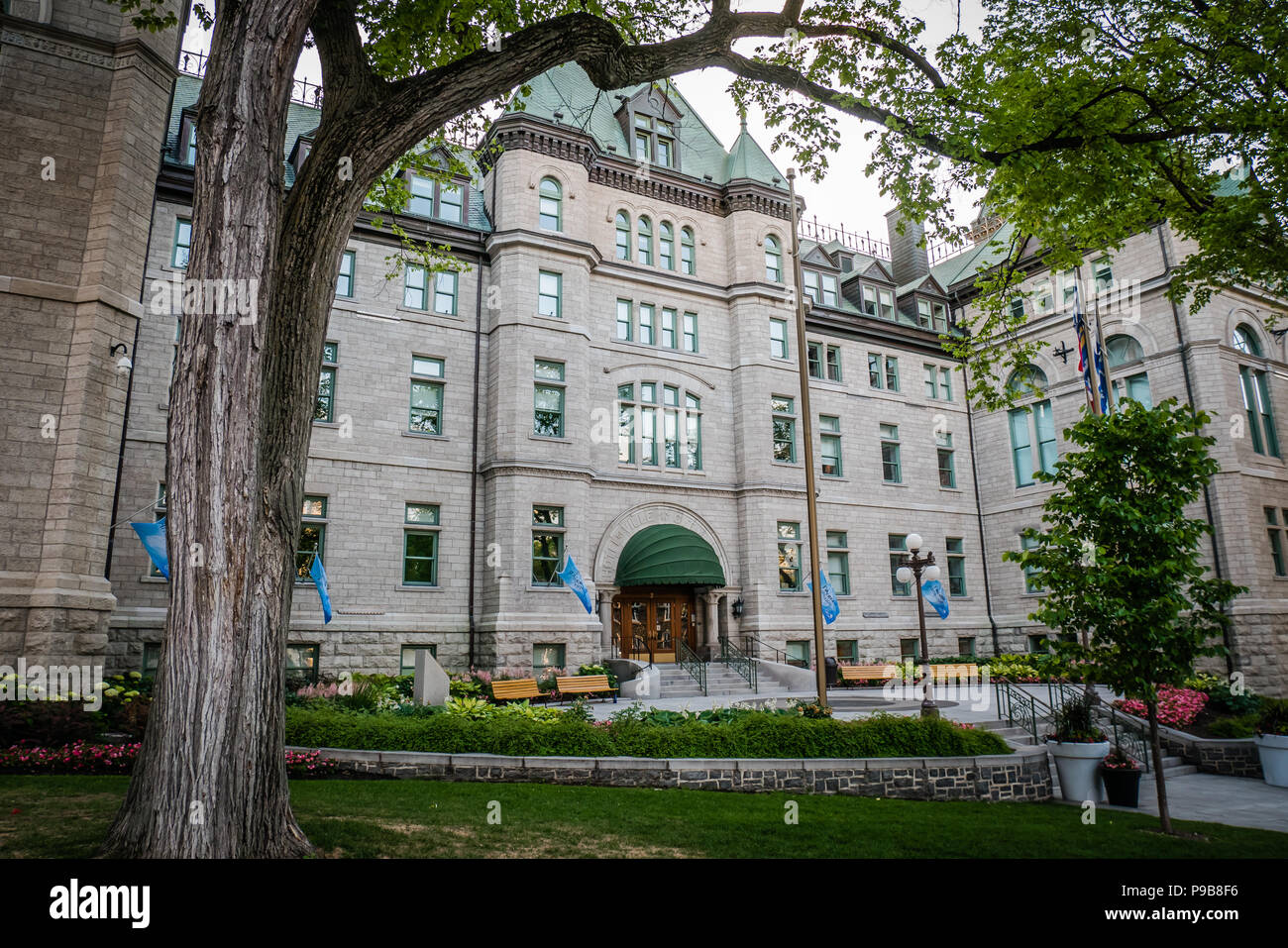 City hall of quebec hi-res stock photography and images - Alamy