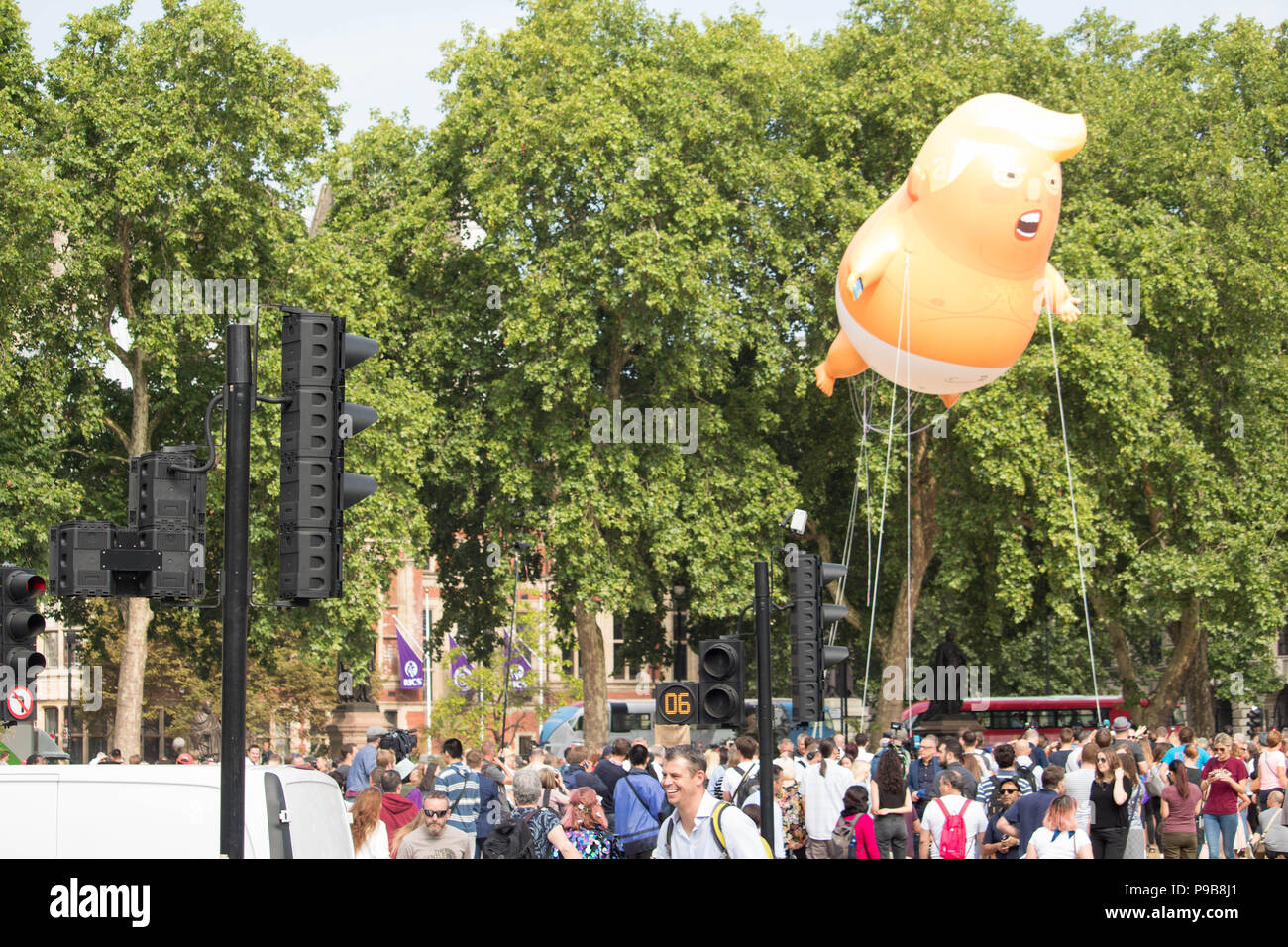 ‘STOP TRUMP’ protest march in Parliament Square Gardens as the ‘Trump ...