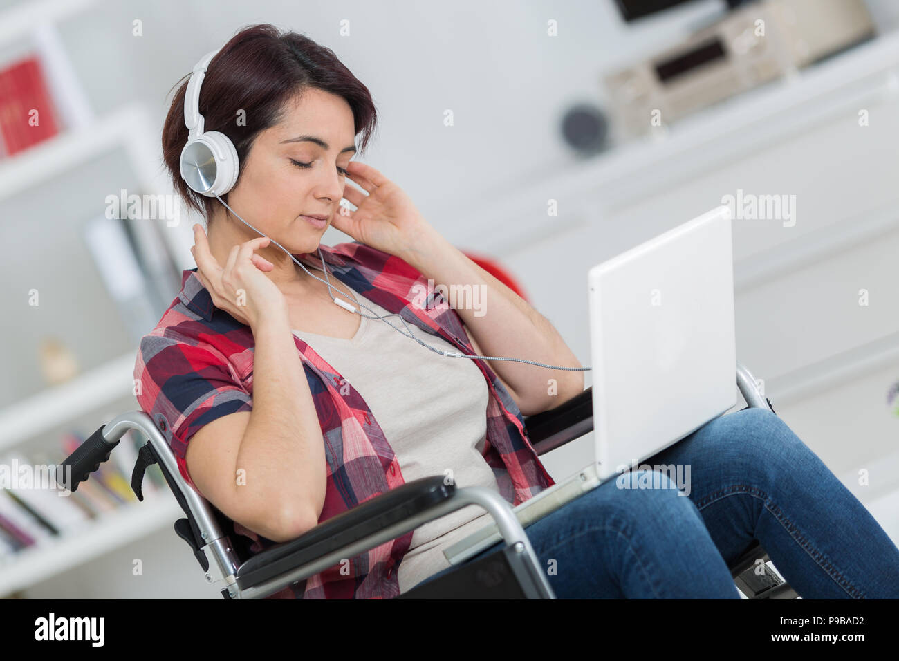 Handicapped enjoying life hi-res stock photography and images - Alamy