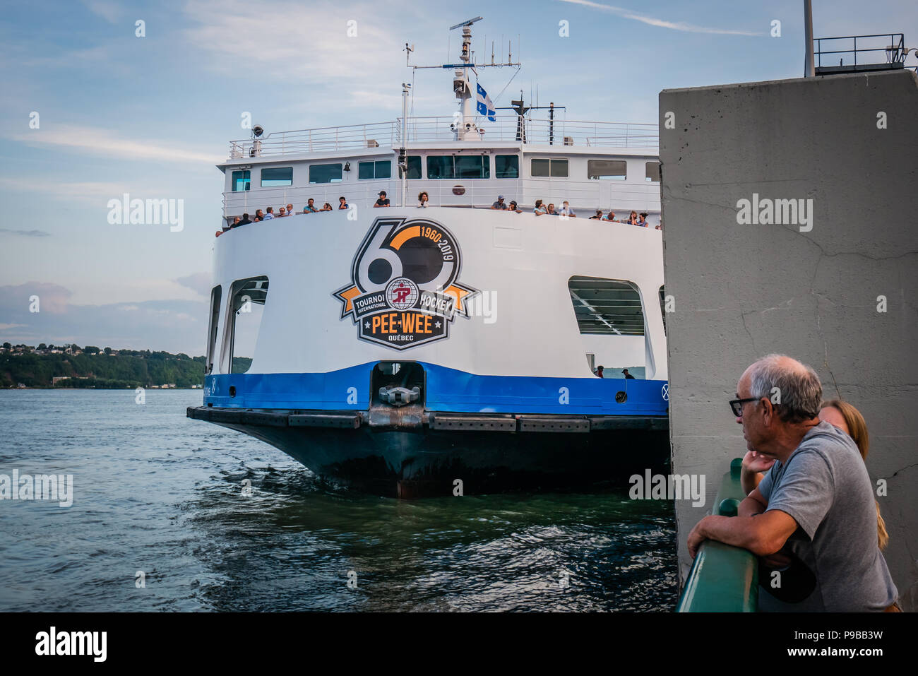 quebec city ferry on the st lawrence river Stock Photo - Alamy