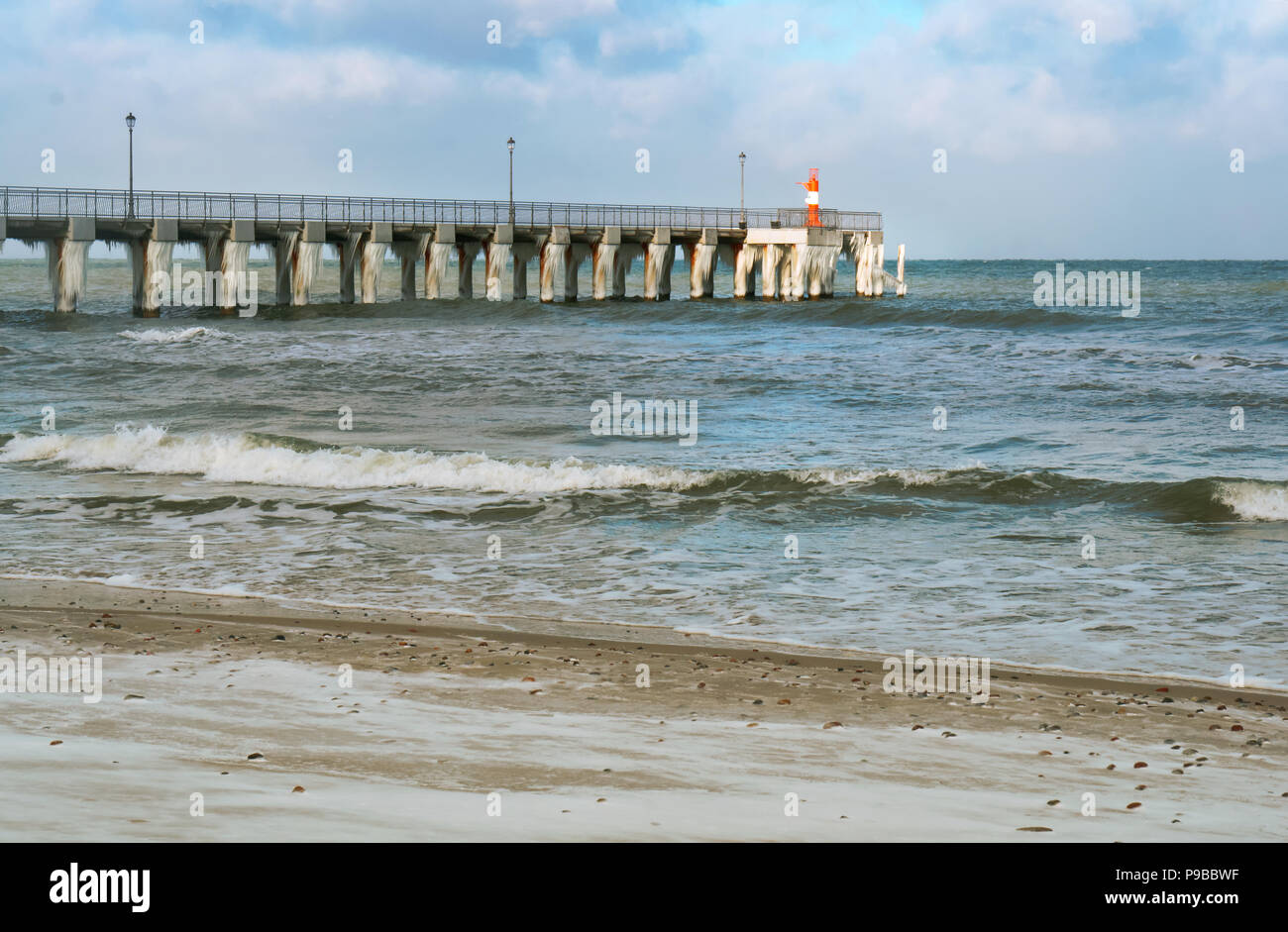 Covered promenade hi-res stock photography and images - Alamy