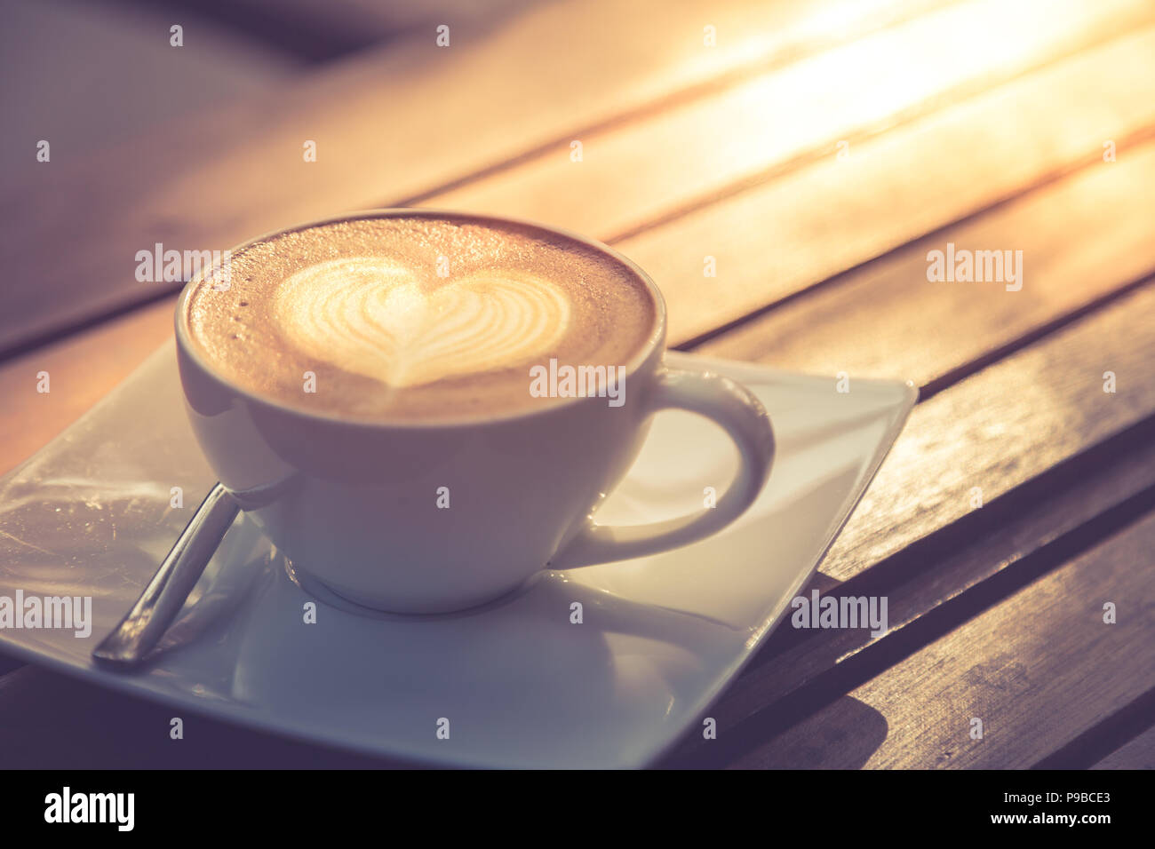 Table top image hi-res stock photography and images - Alamy