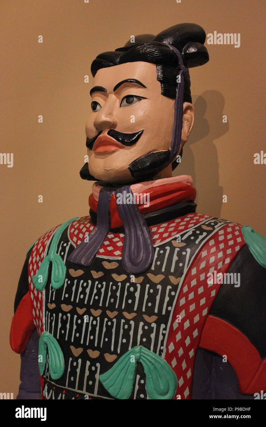 Ancient Chinese terracotta army and terra cotta soldiers at the ...
