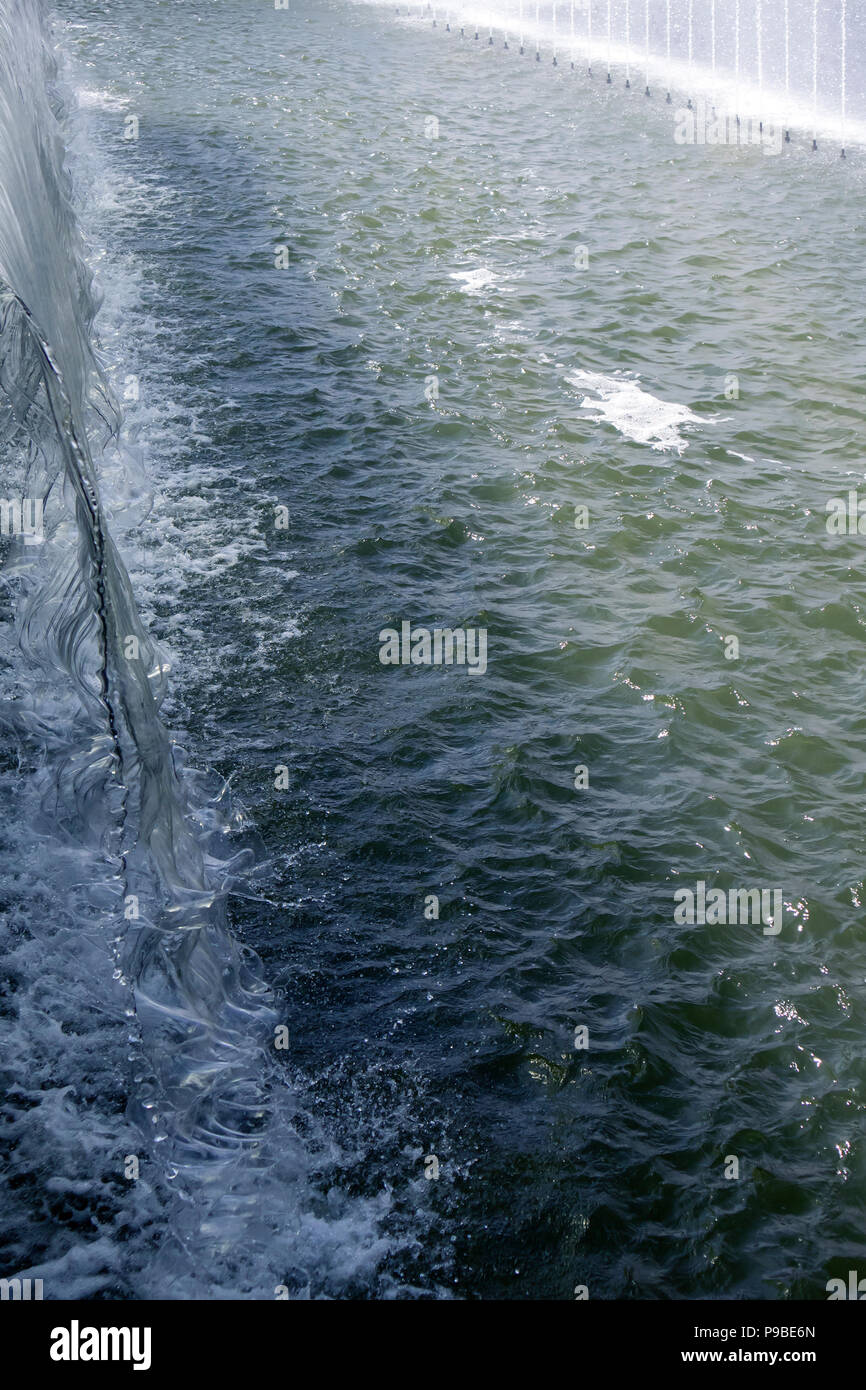 Fountain tank hi-res stock photography and images - Alamy