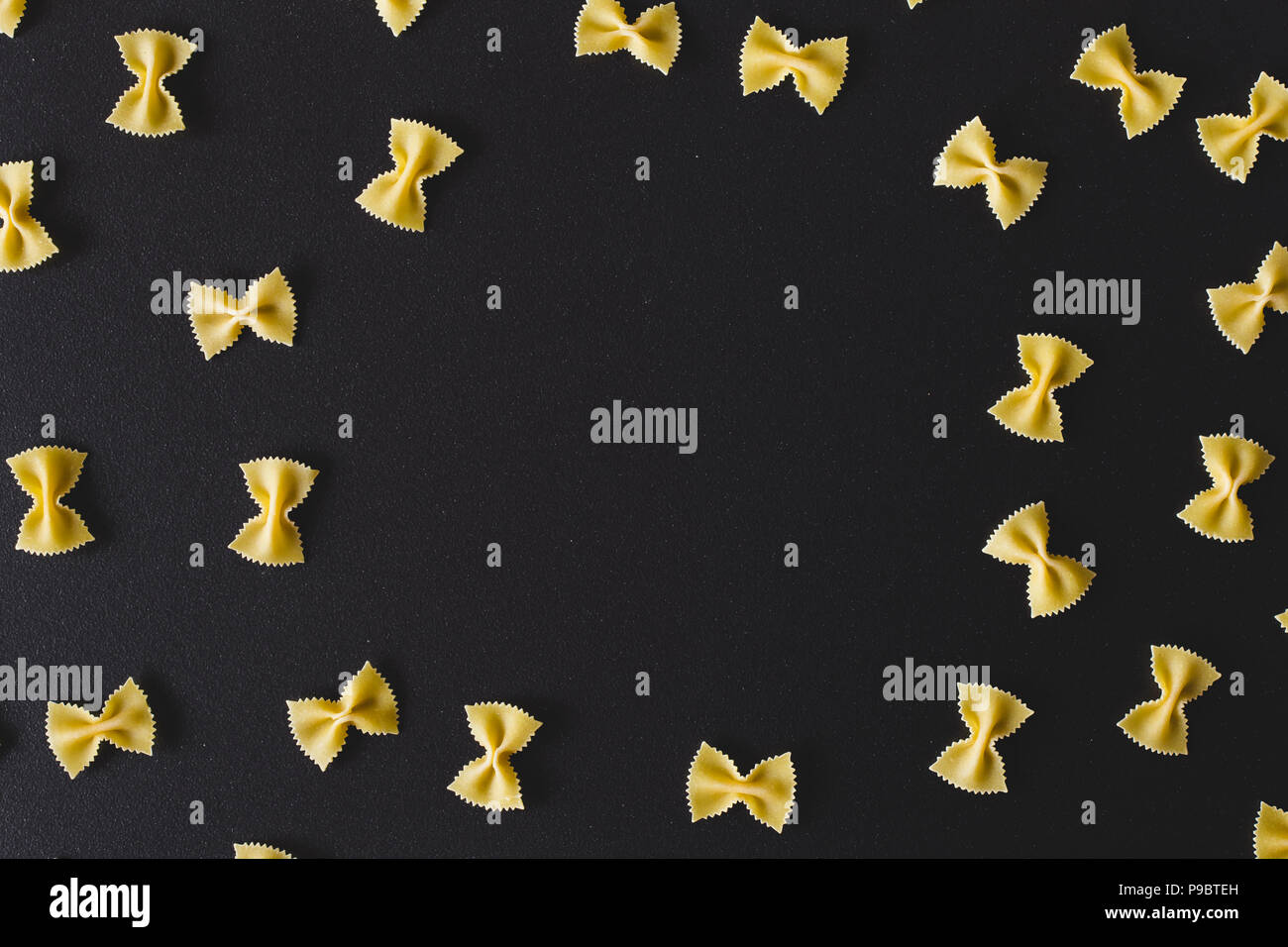 Flat lay pasta background and space for your text Stock Photo - Alamy