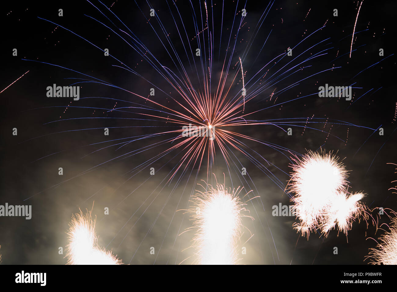 Wallpaper fireworks hi-res stock photography and images - Alamy