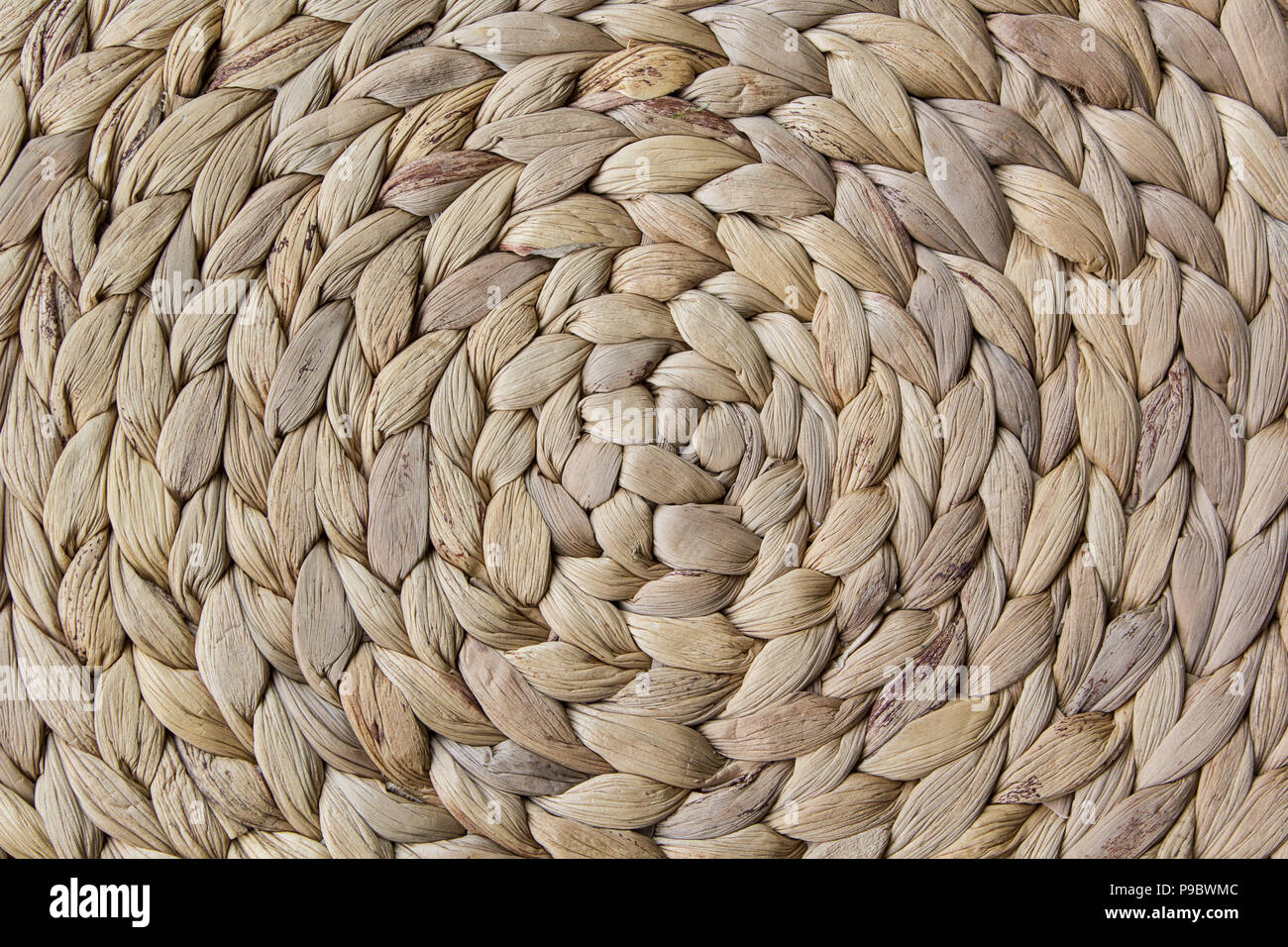 Close up of woven water hyacinth place mat texture Stock Photo - Alamy