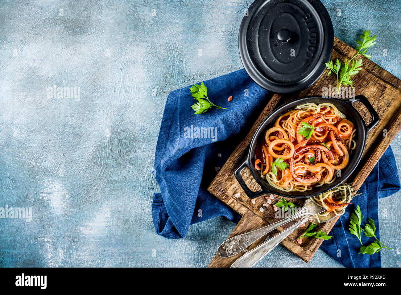 Italian cuisine, Calamari Fra Diavolo, spaghetti pasta marinara with ...