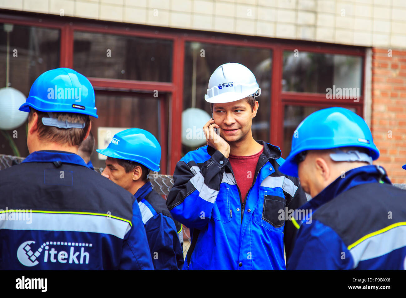 Hardhats hi-res stock photography and images - Alamy