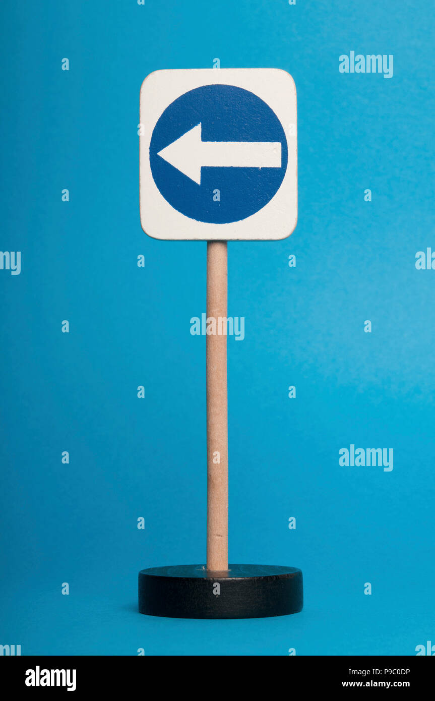 Turn left hi-res stock photography and images - Alamy